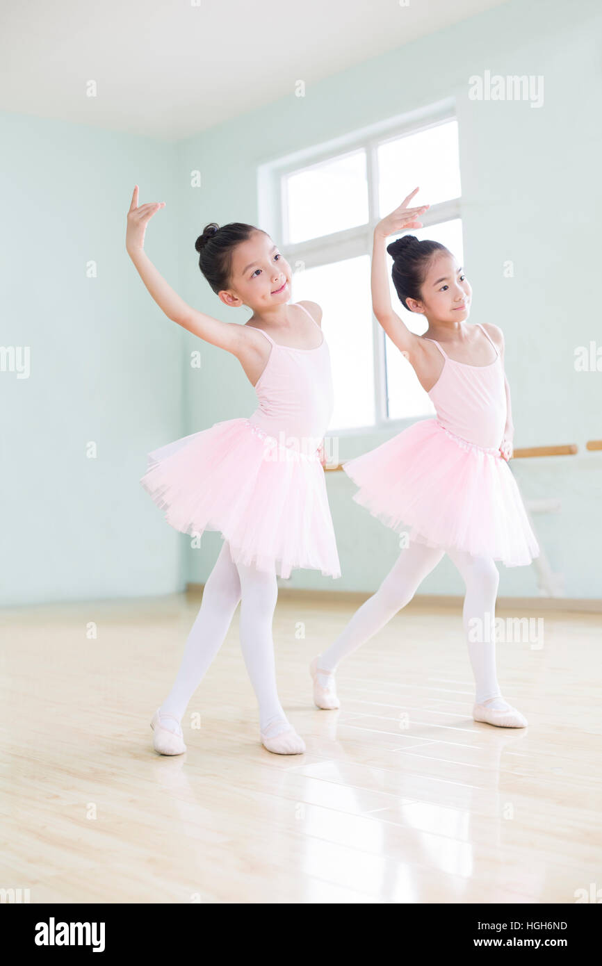 Little girls practicing ballet Stock Photo - Alamy