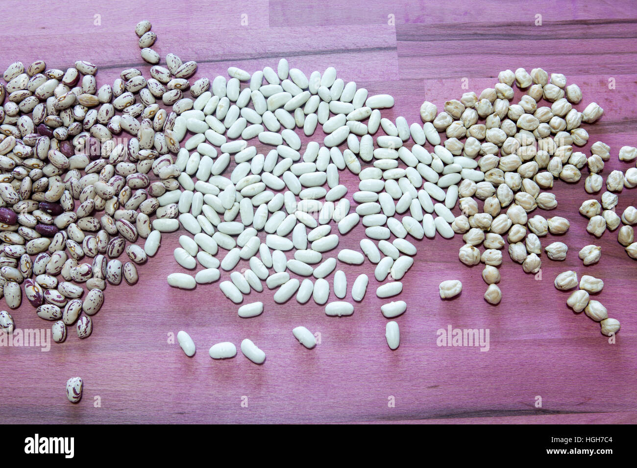 Group of beans and chickpeas Stock Photo - Alamy