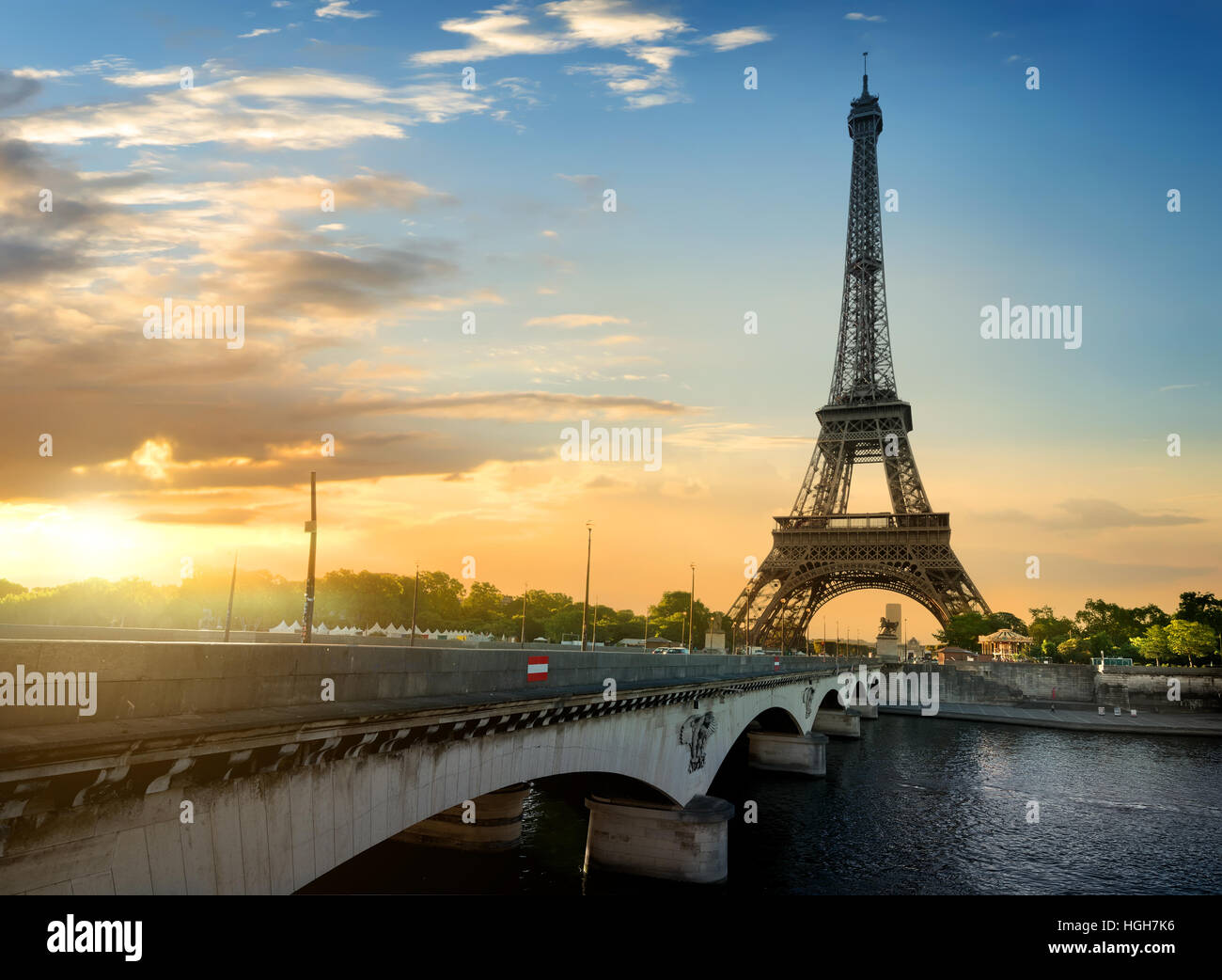 Eiffel tower paris beautiful hi-res stock photography and images - Alamy