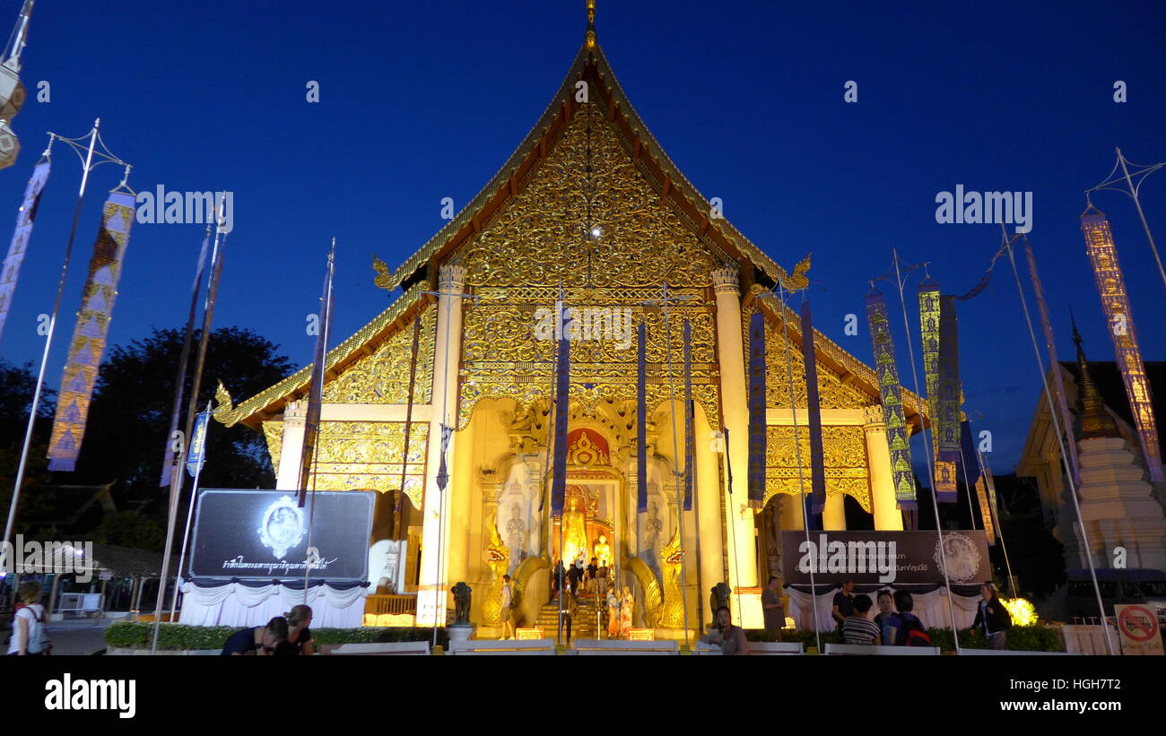 Wat Chedi Luang Buddhist temple Chiang Mai, Thailand Stock Photo - Alamy