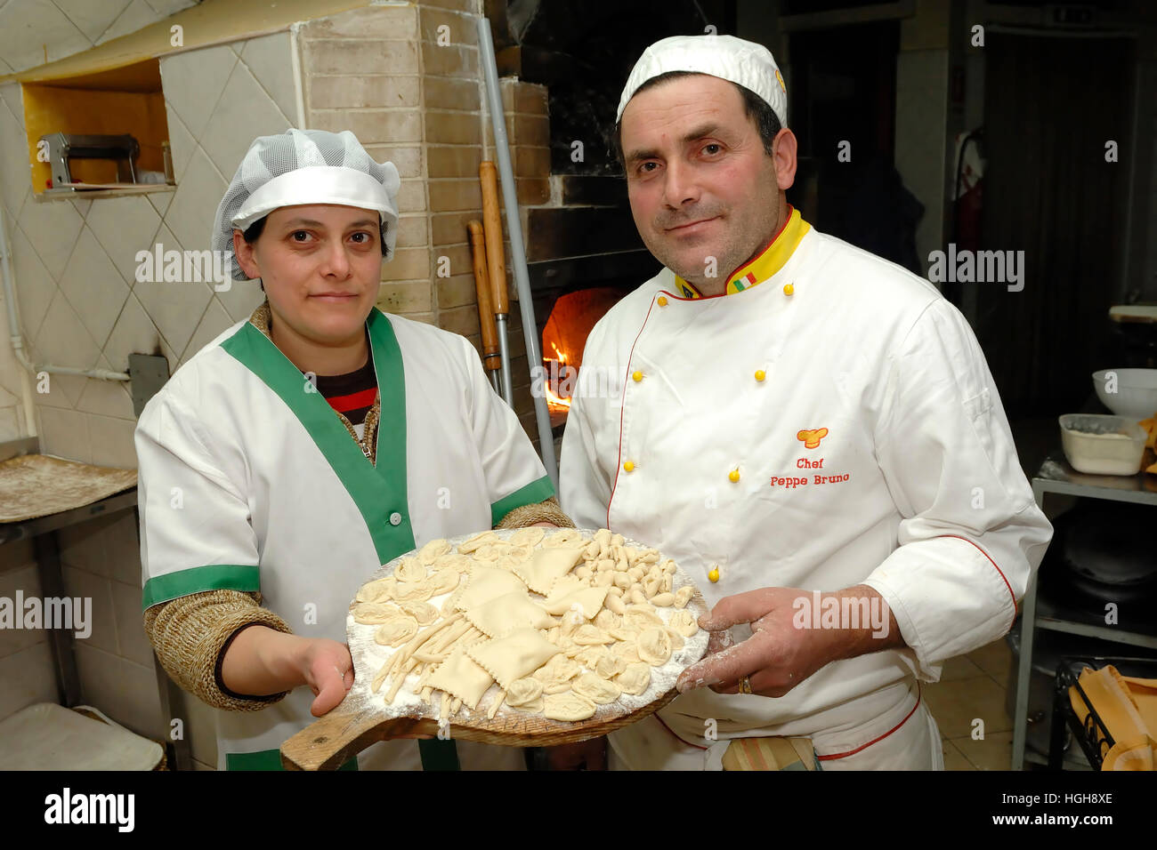 Chefs cooking italy hi-res stock photography and images - Alamy