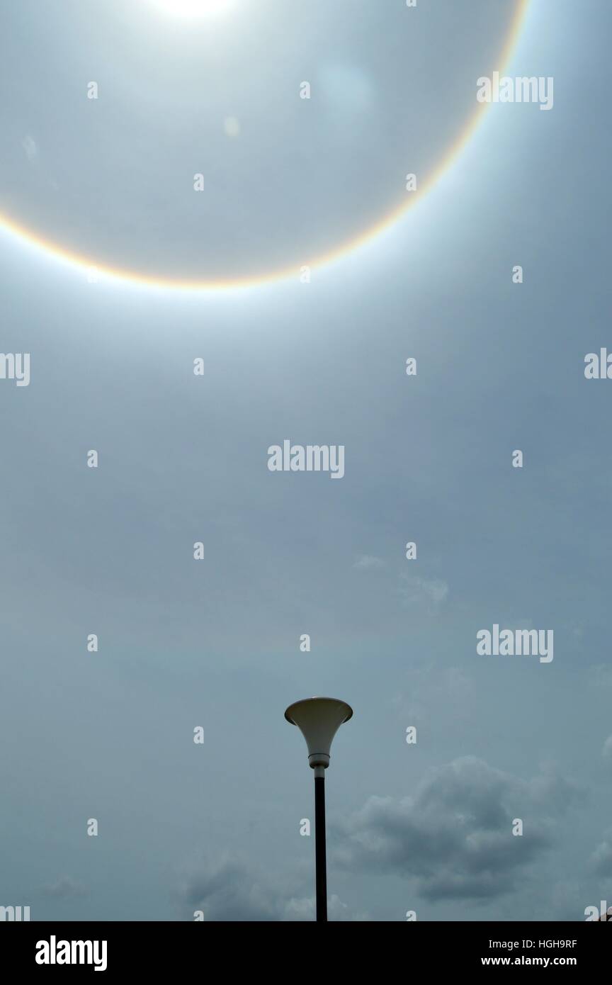 Halo vision hi-res stock photography and images - Alamy