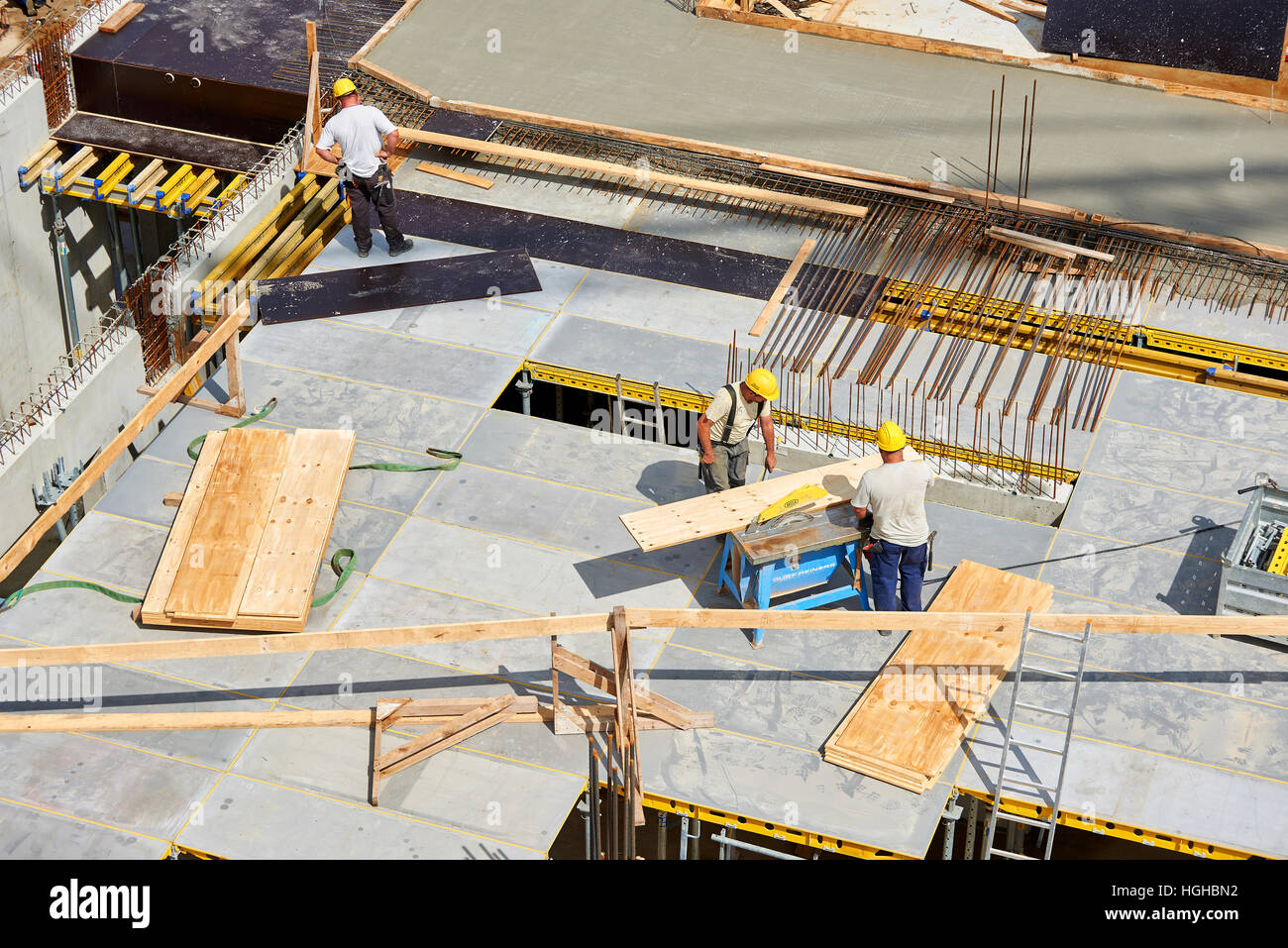 construction worker on construction site Stock Photo - Alamy