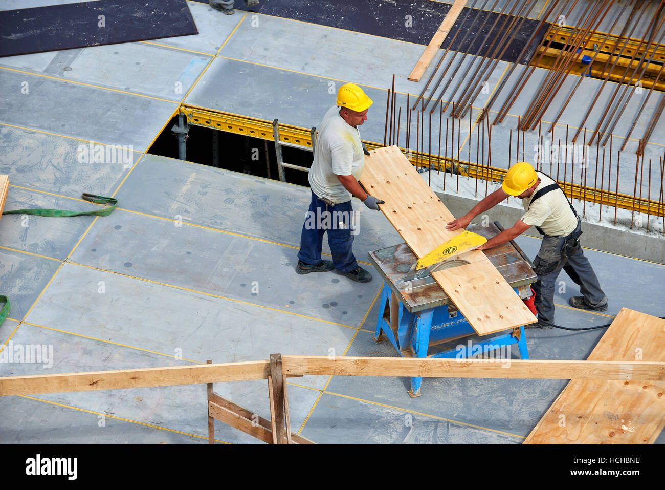 construction worker on construction site Stock Photo - Alamy