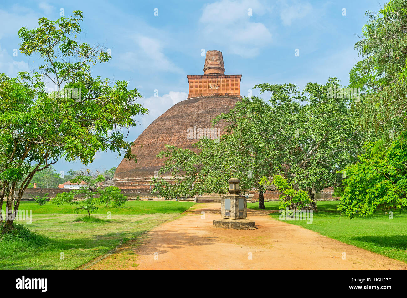 Jetavana Dagoba is the nice plae to discover the ancient architecture ...