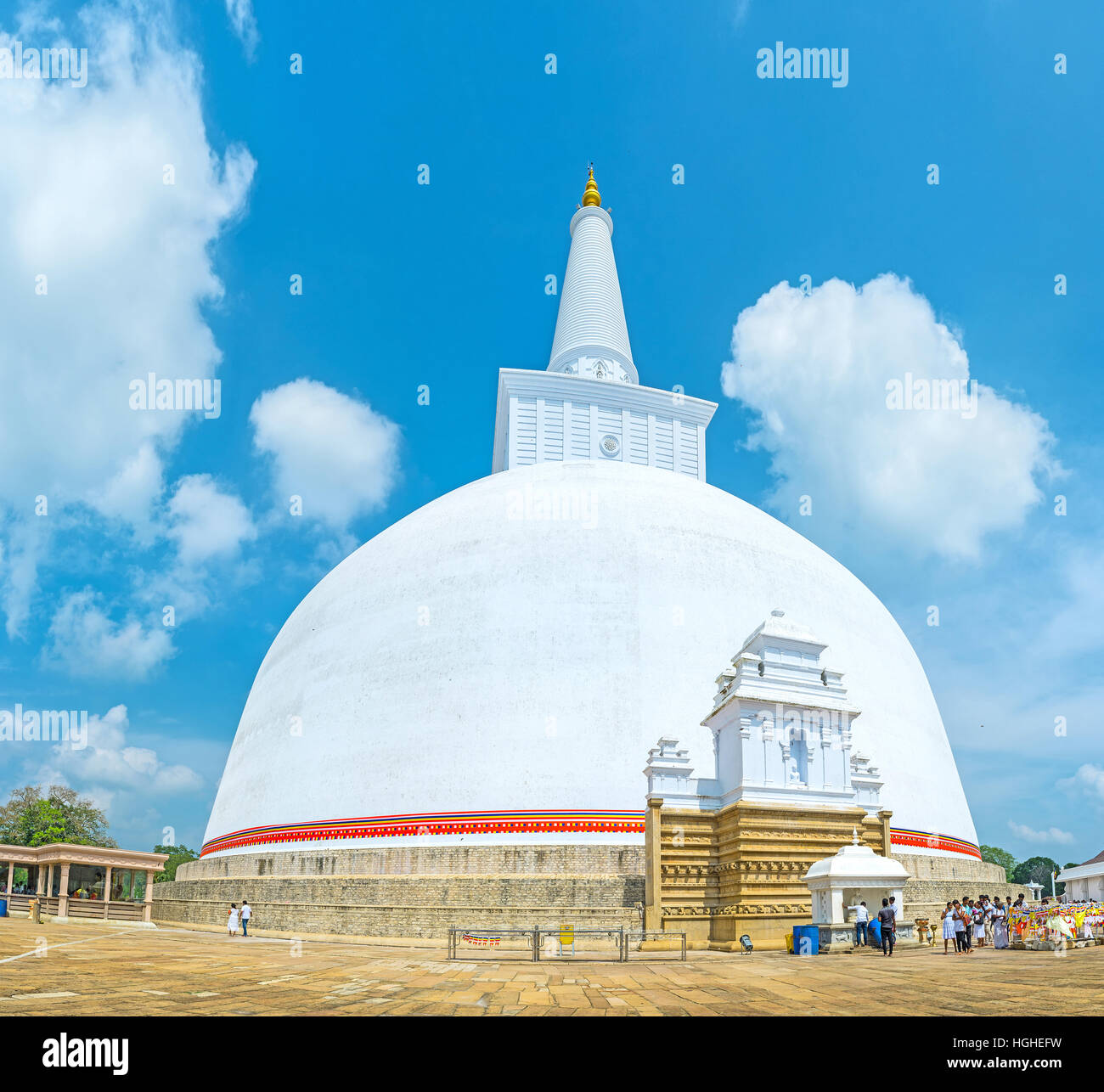 Ruwanwelisaya At Night