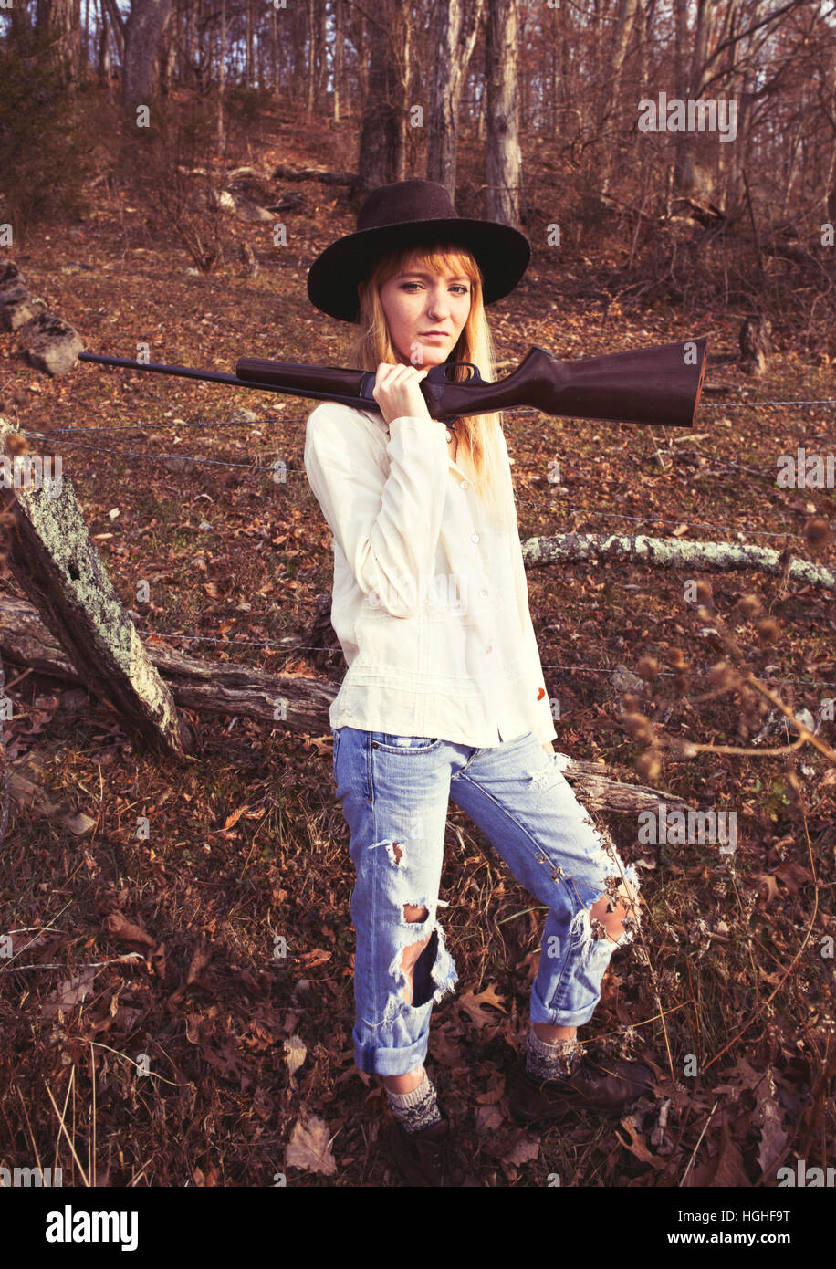 Hillbilly woman hi-res stock photography and images - Alamy