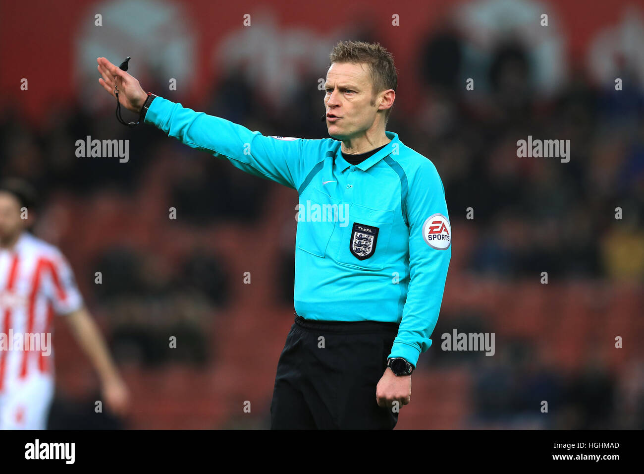 Referee Mike Jones Stock Photo - Alamy