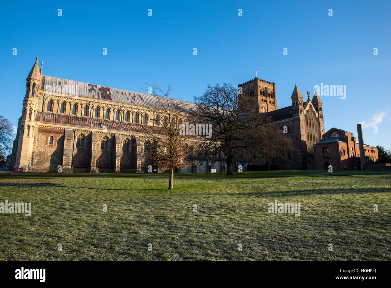 A view of the historic St. Albans Cathedral in Hertfordshire, England ...