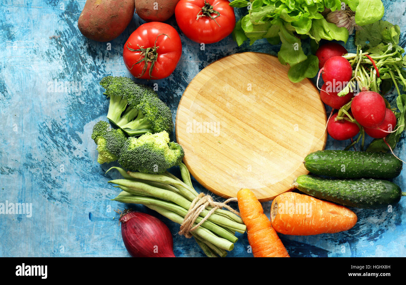still life healthy eating organic vegetables Stock Photo - Alamy