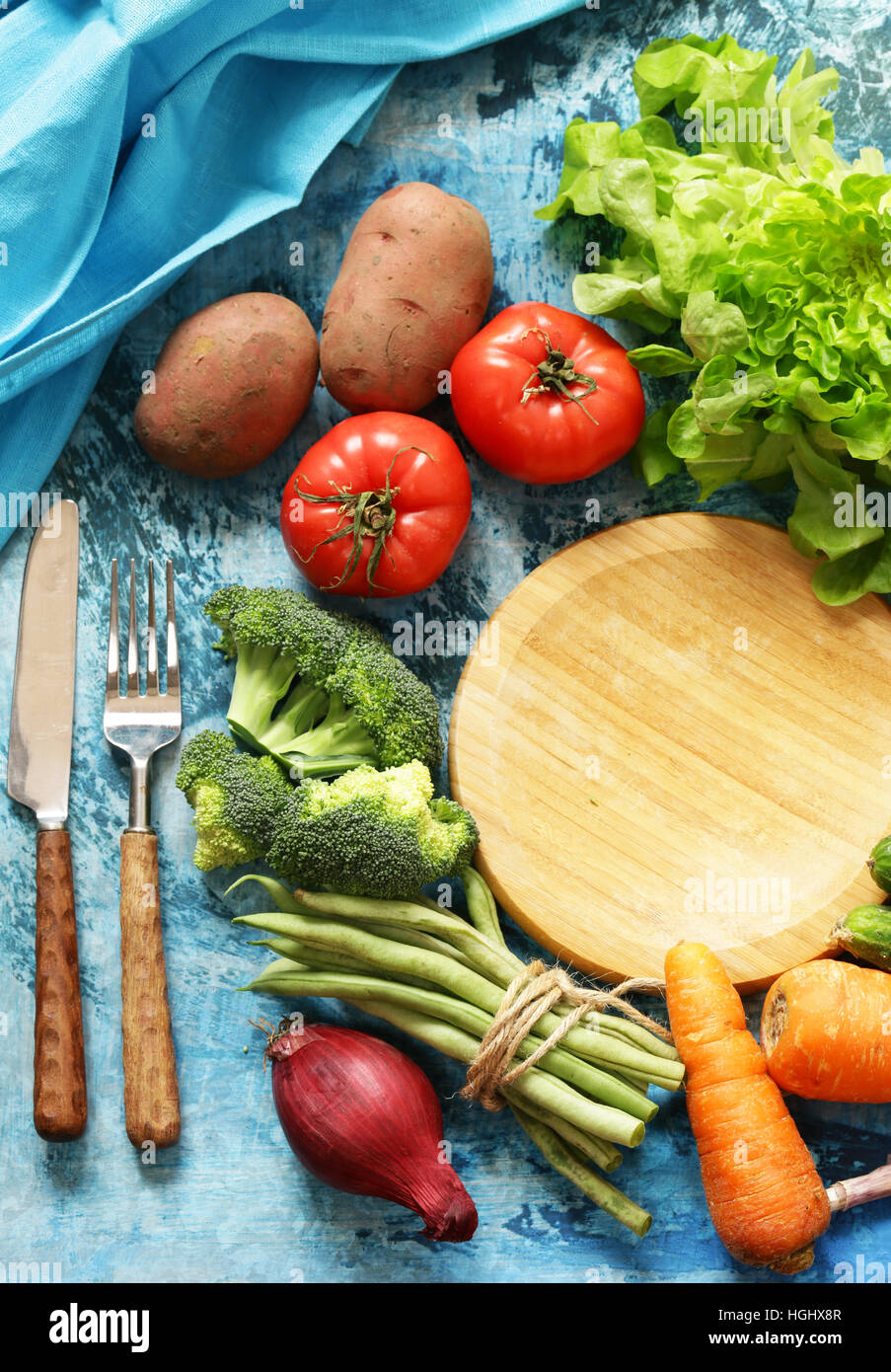 still life healthy eating organic vegetables Stock Photo - Alamy