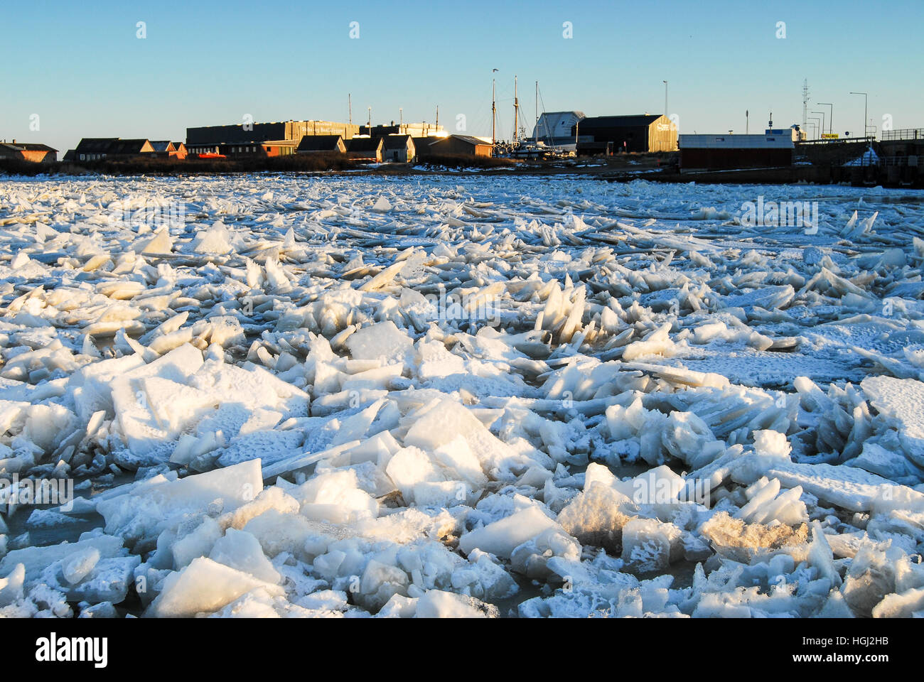 Frozen sea ice hi-res stock photography and images - Alamy