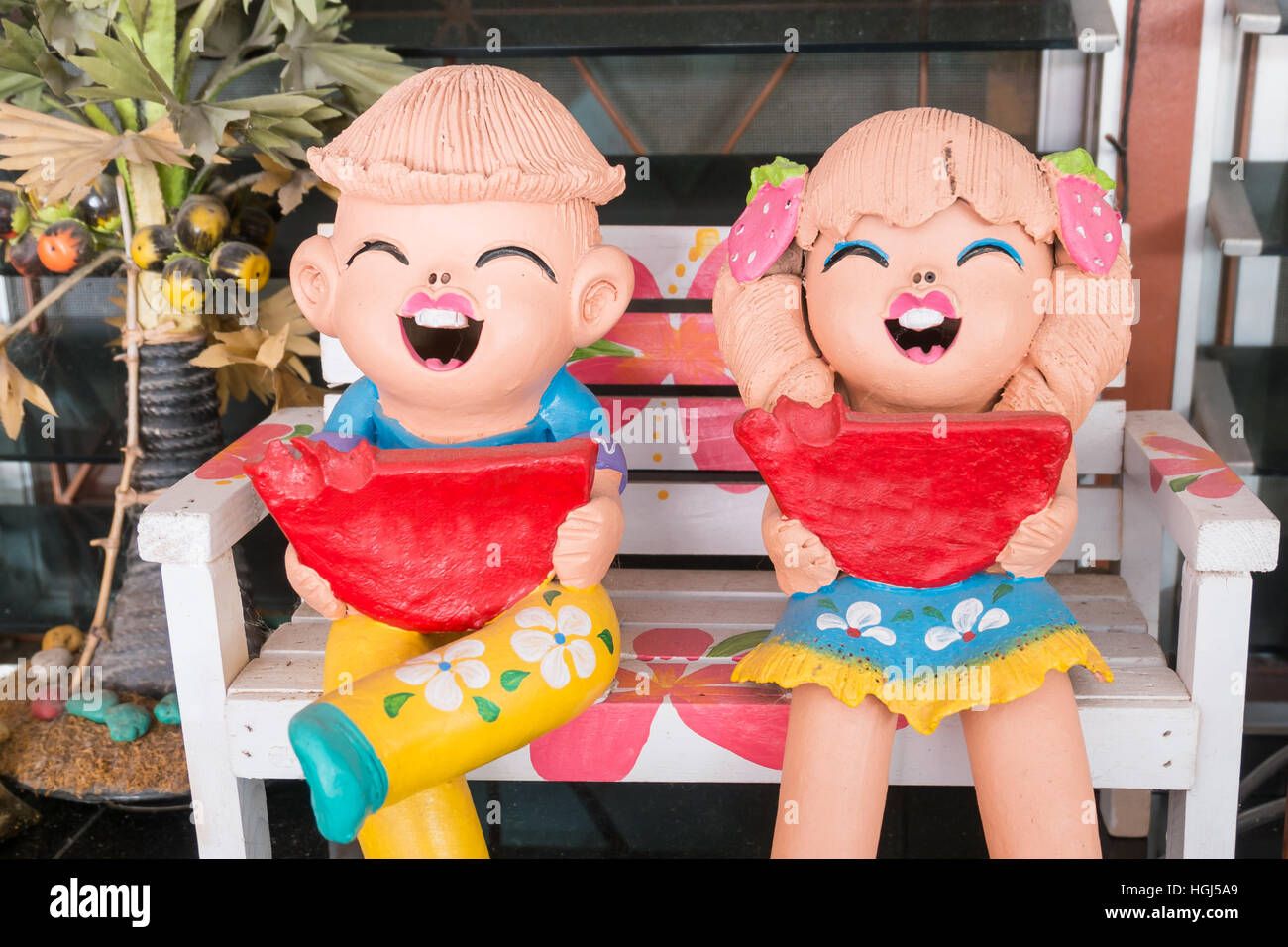 close up,Happy dolls for garden decoration ,process color Stock Photo ...