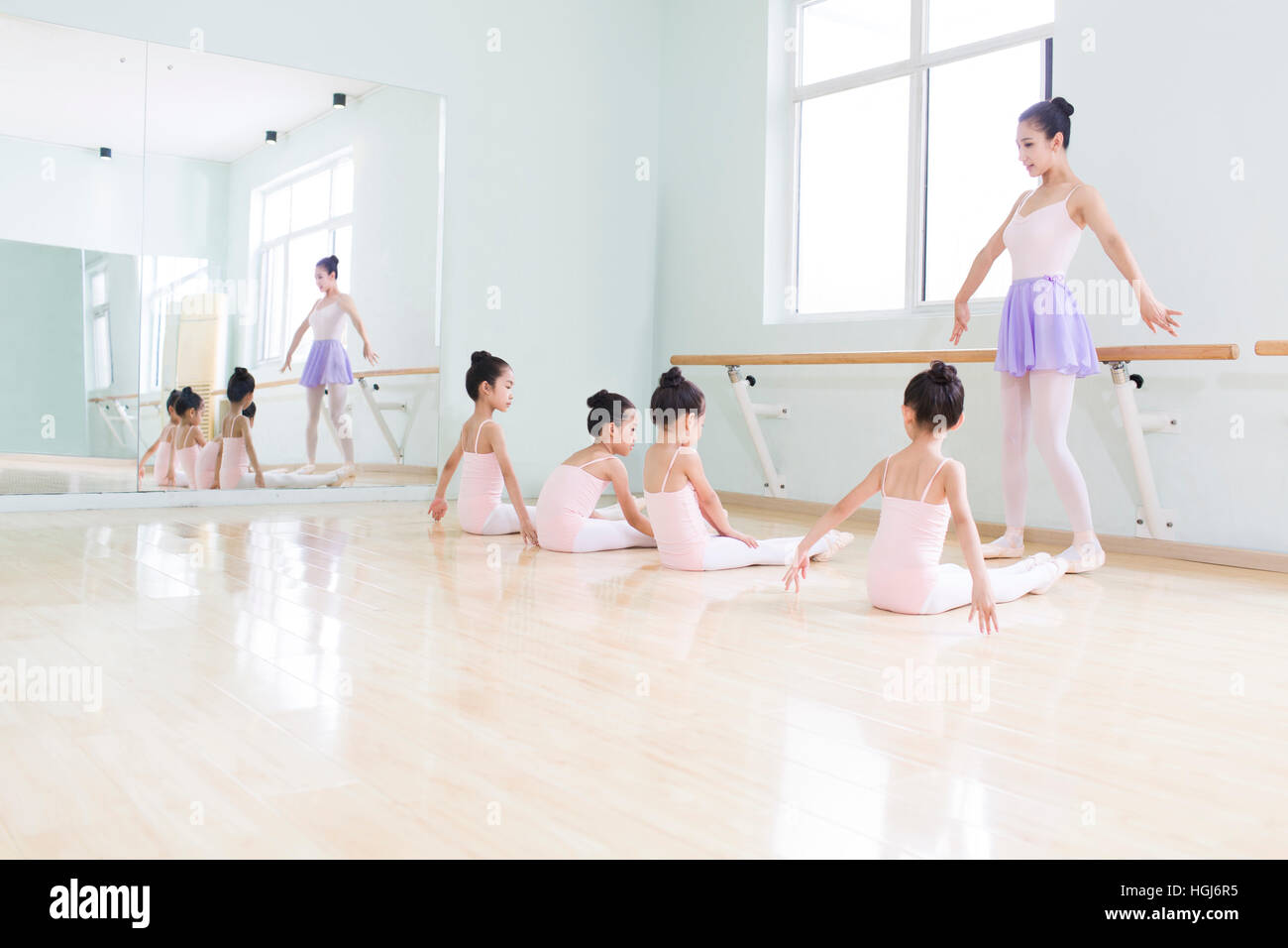 Ballet teacher talking student hi-res stock photography and images - Alamy
