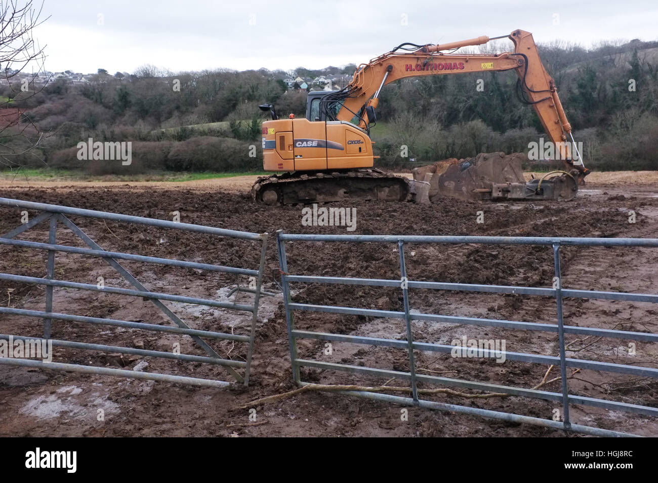 Gates in a field hi-res stock photography and images - Alamy