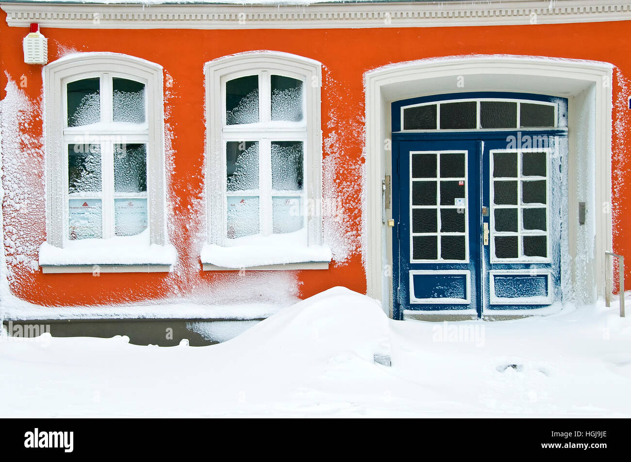 Home sweet home in stormy winter Stock Photo - Alamy