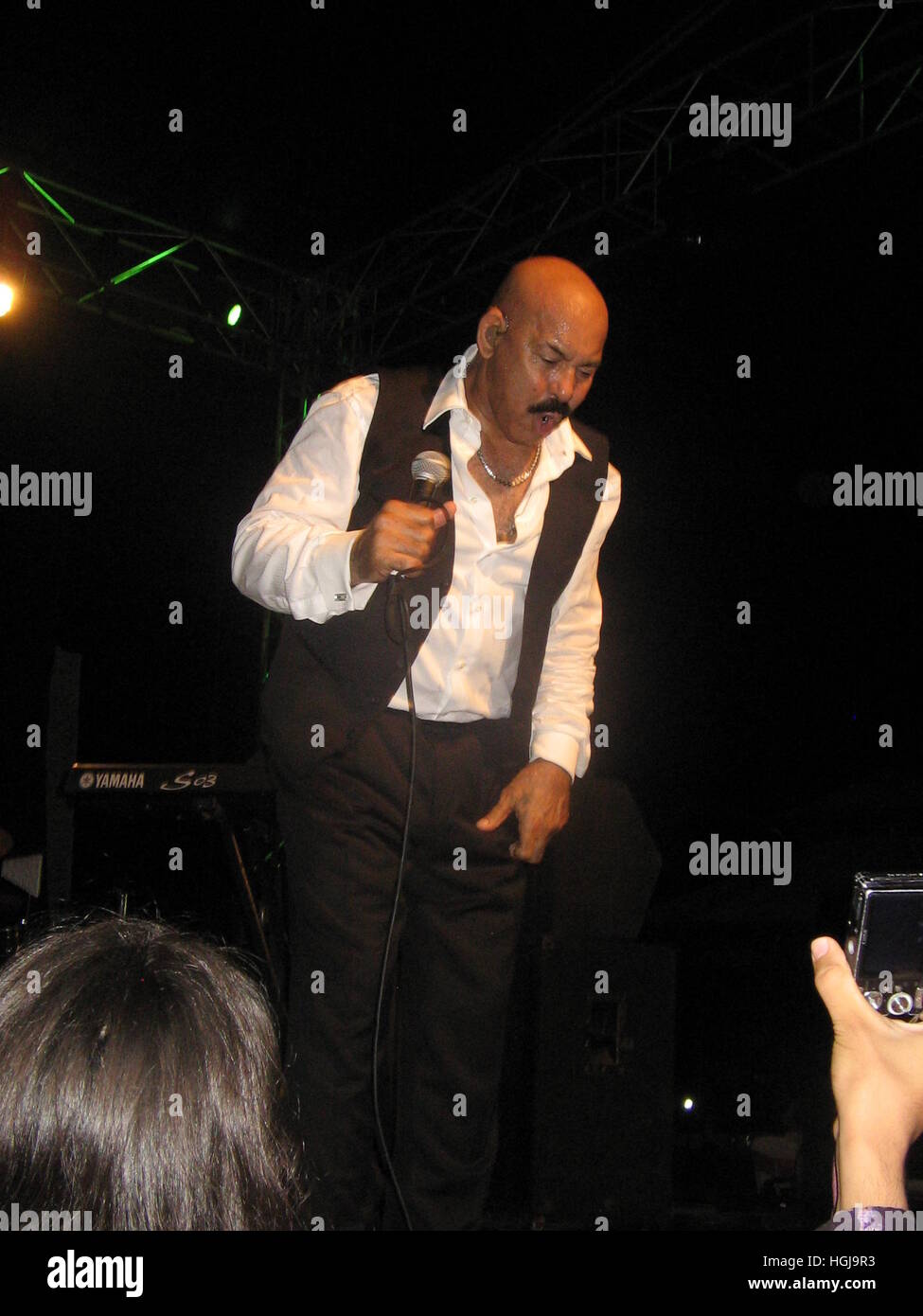Presentation of the Venezuelan singer Oscar de Leon Stock Photo - Alamy