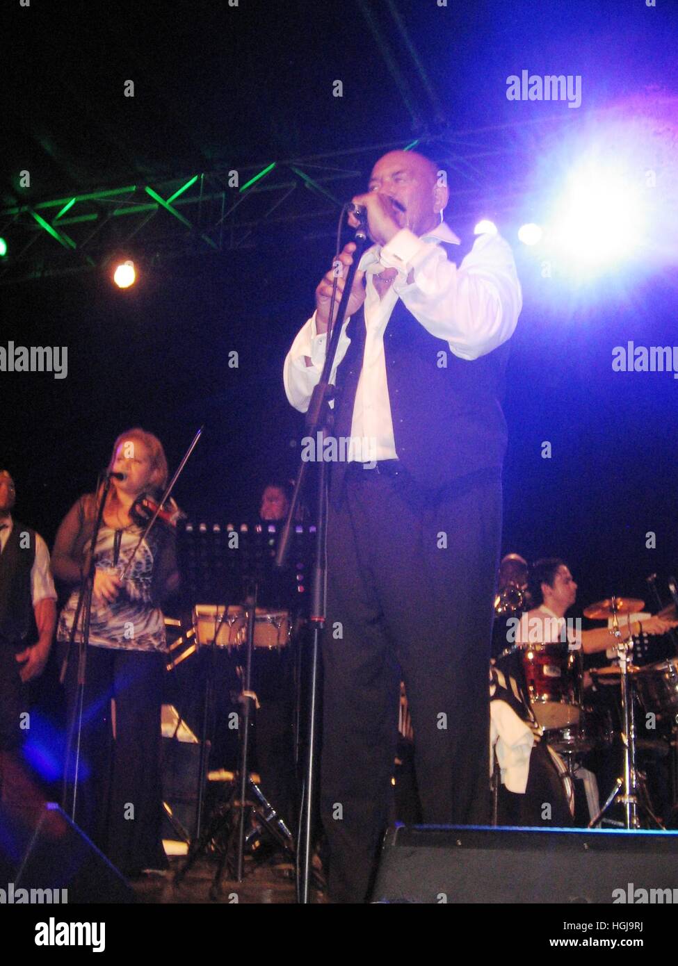 Presentation of the Venezuelan singer Oscar de Leon Stock Photo - Alamy