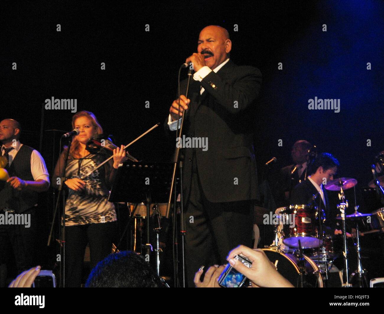 Presentation of the Venezuelan singer Oscar de Leon Stock Photo - Alamy