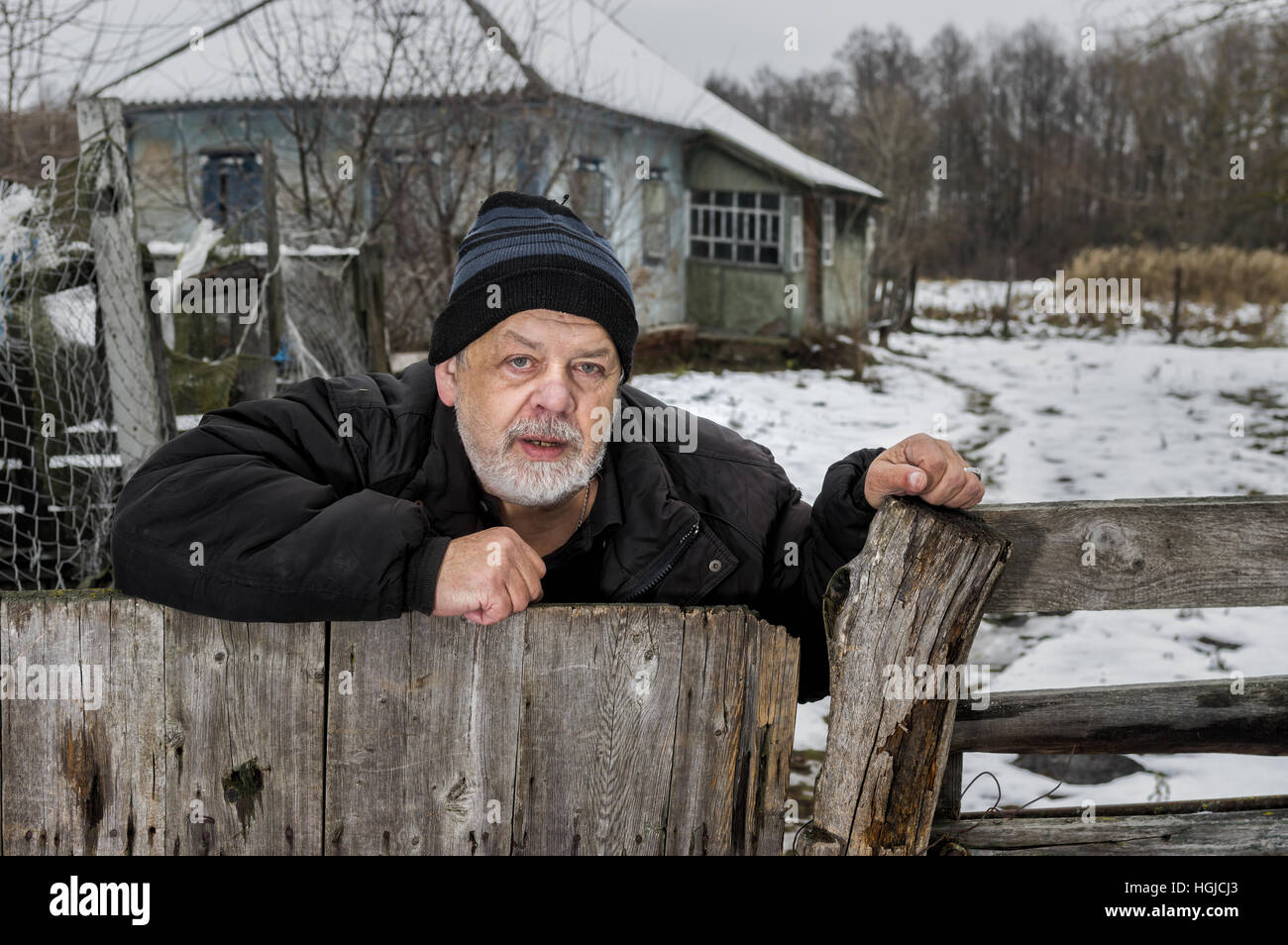 Old man face fence hi-res stock photography and images - Alamy