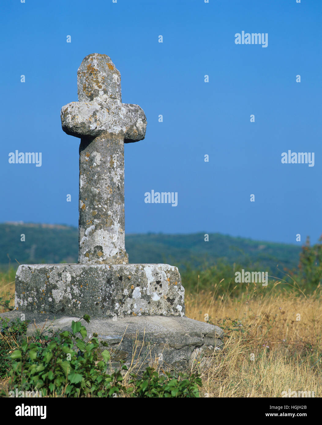Cross size hi-res stock photography and images - Alamy