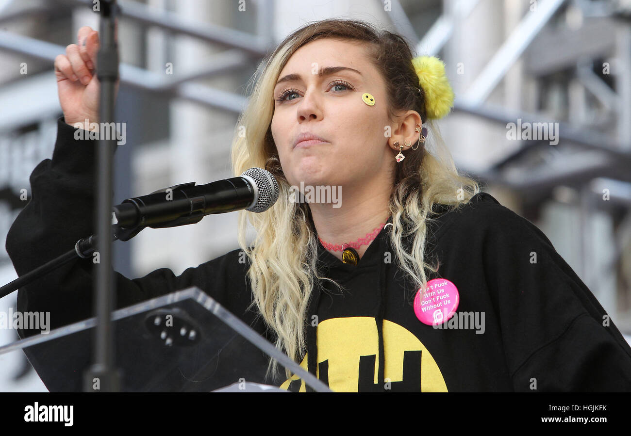 Miley cyrus 2016 hi-res stock photography and images - Alamy