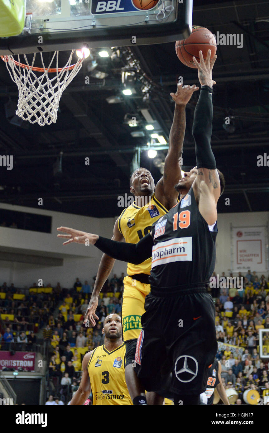 Ludwigsburg, Germany. 22nd Jan, 2017. Ulm's Chris Babb and Ludwigsburg ...