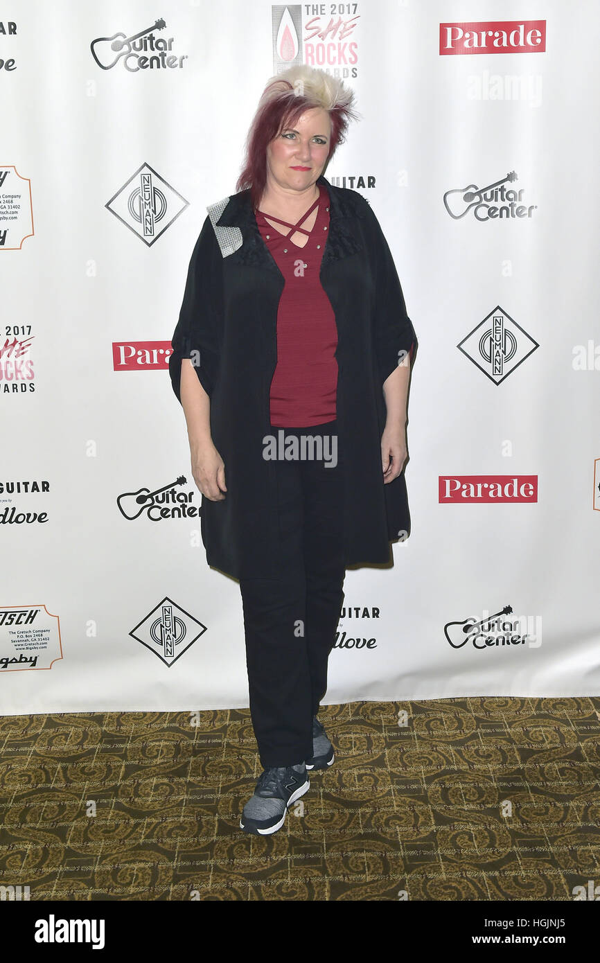 Jennifer batten hi-res stock photography and images - Alamy