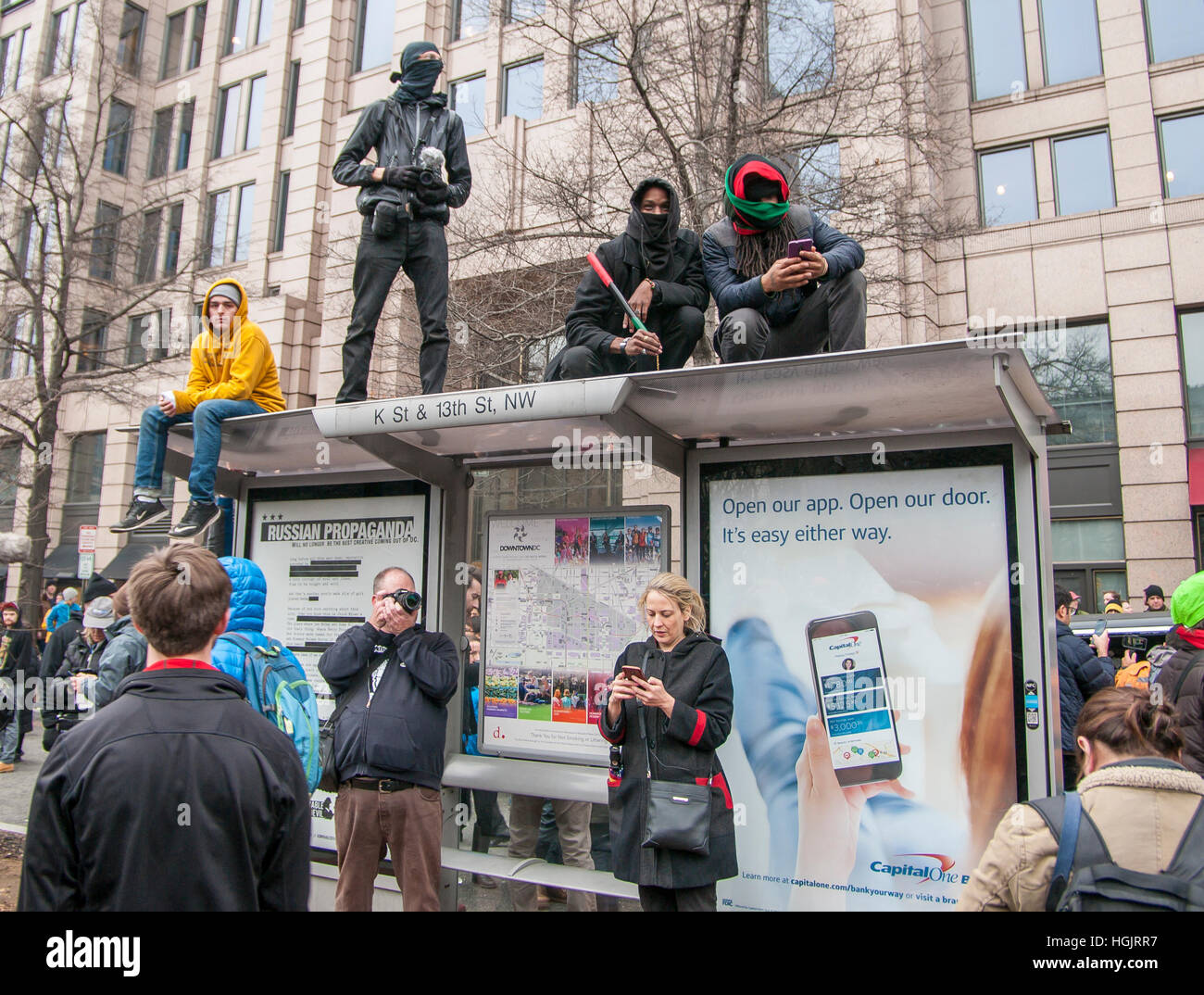 Washington dc bus stop hi-res stock photography and images - Alamy