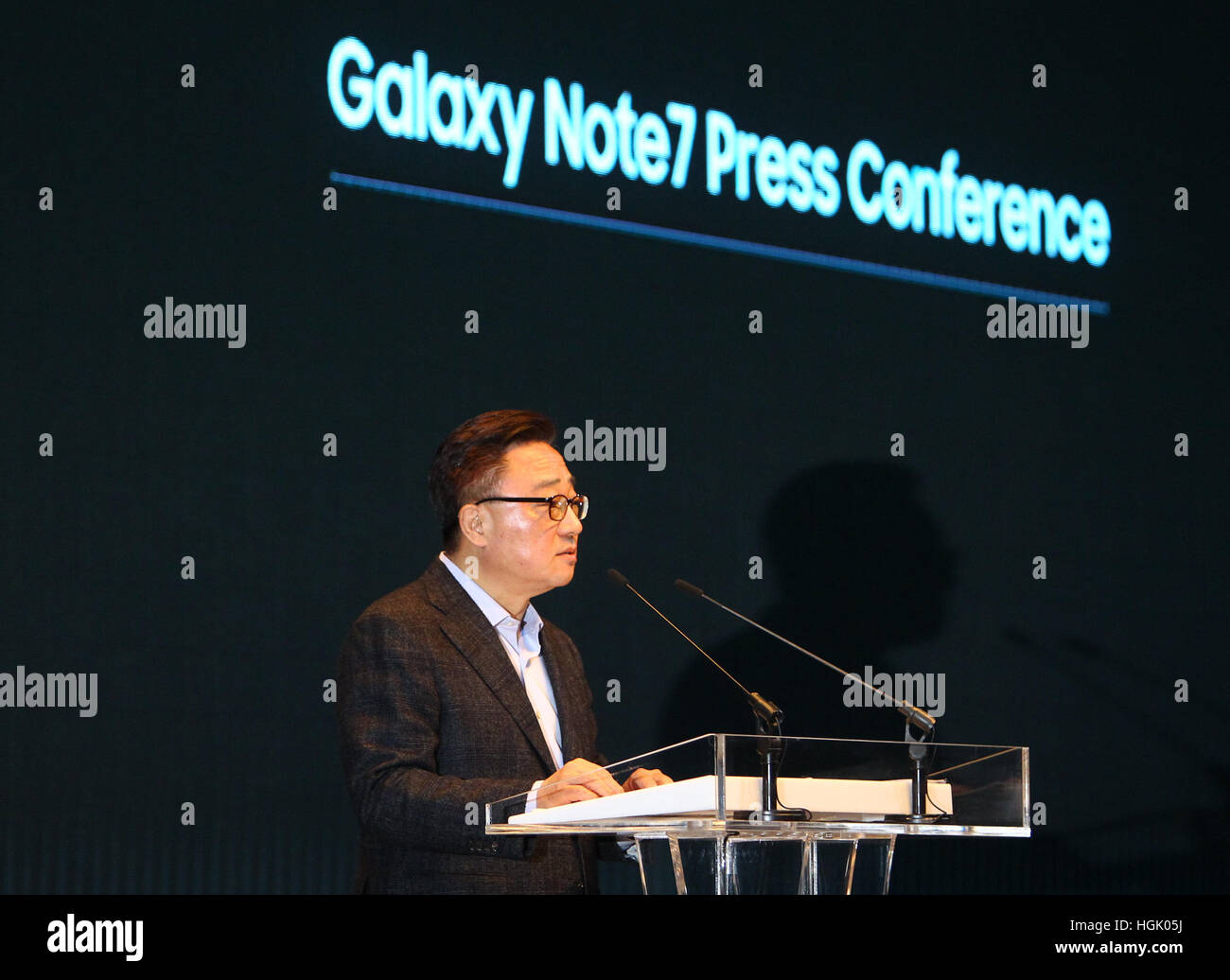 Seoul, South Korea. 23rd Jan, 2017. Koh Dong-jin, head of Samsung's ...