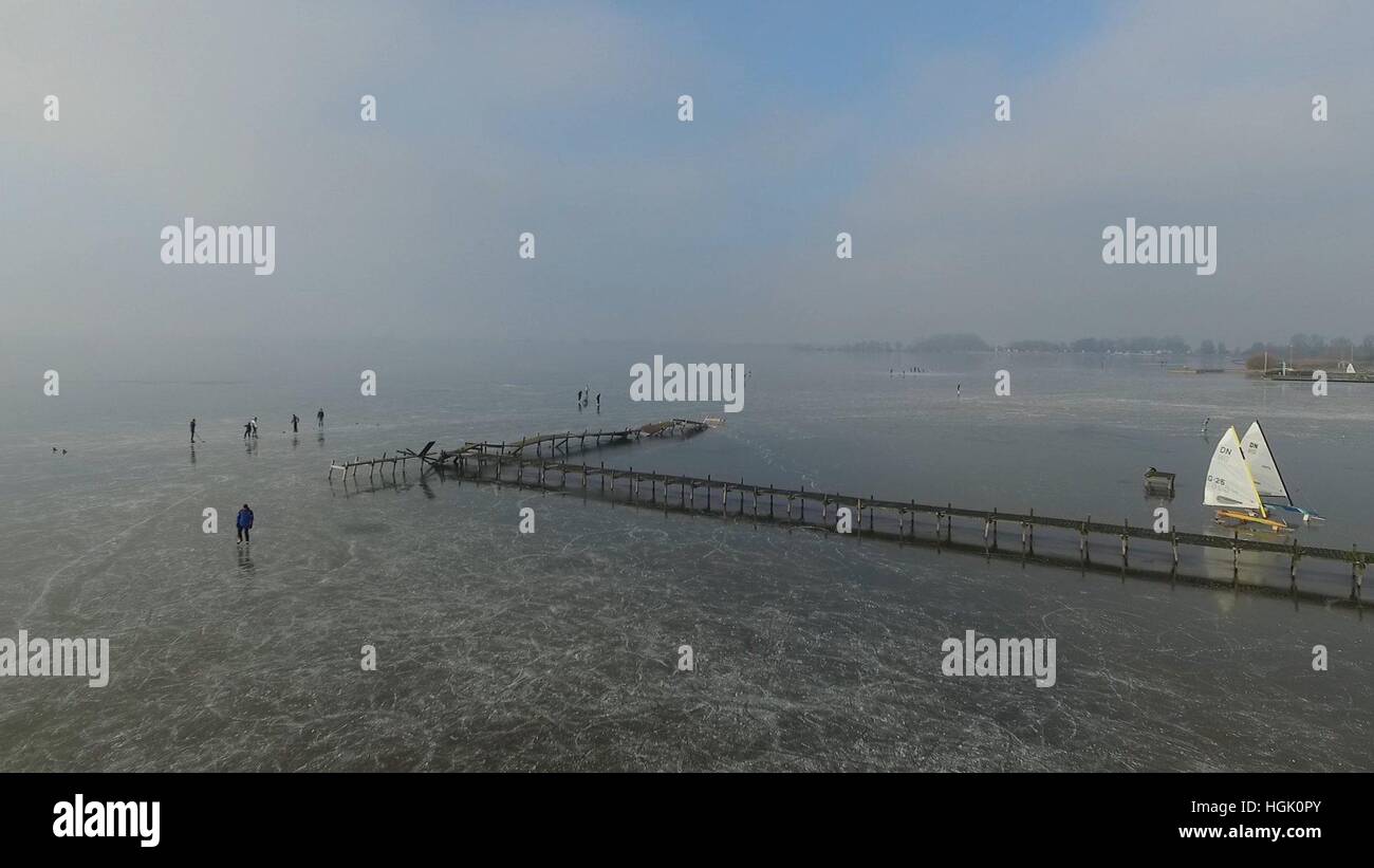 Damme, Germany. 23rd Jan, 2017. People can be seen ice skating on the ...