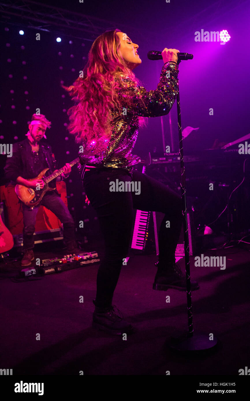 Joanna jojo levesque hi-res stock photography and images - Alamy