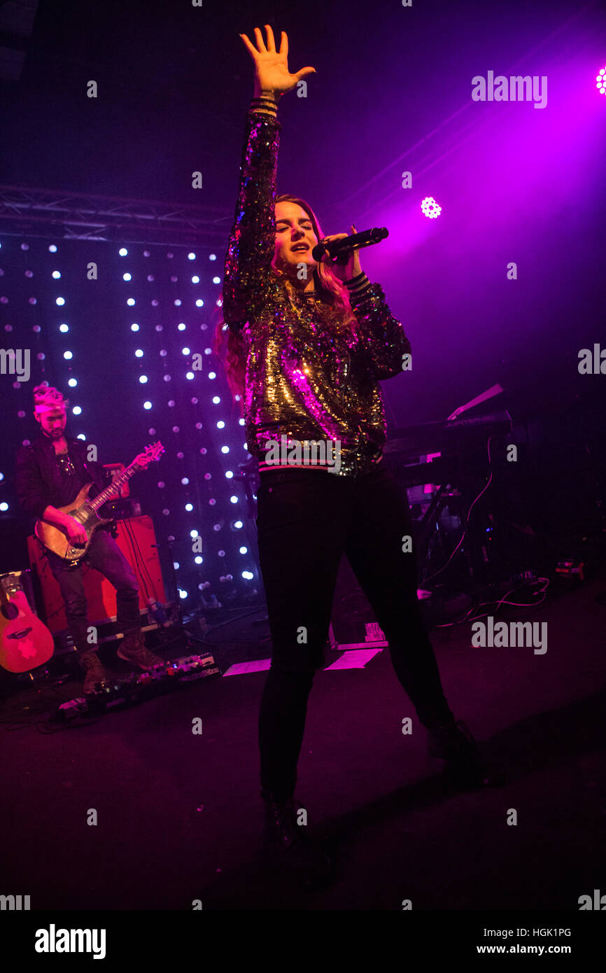 American singer joanna noelle blagden levesque hi-res stock photography ...