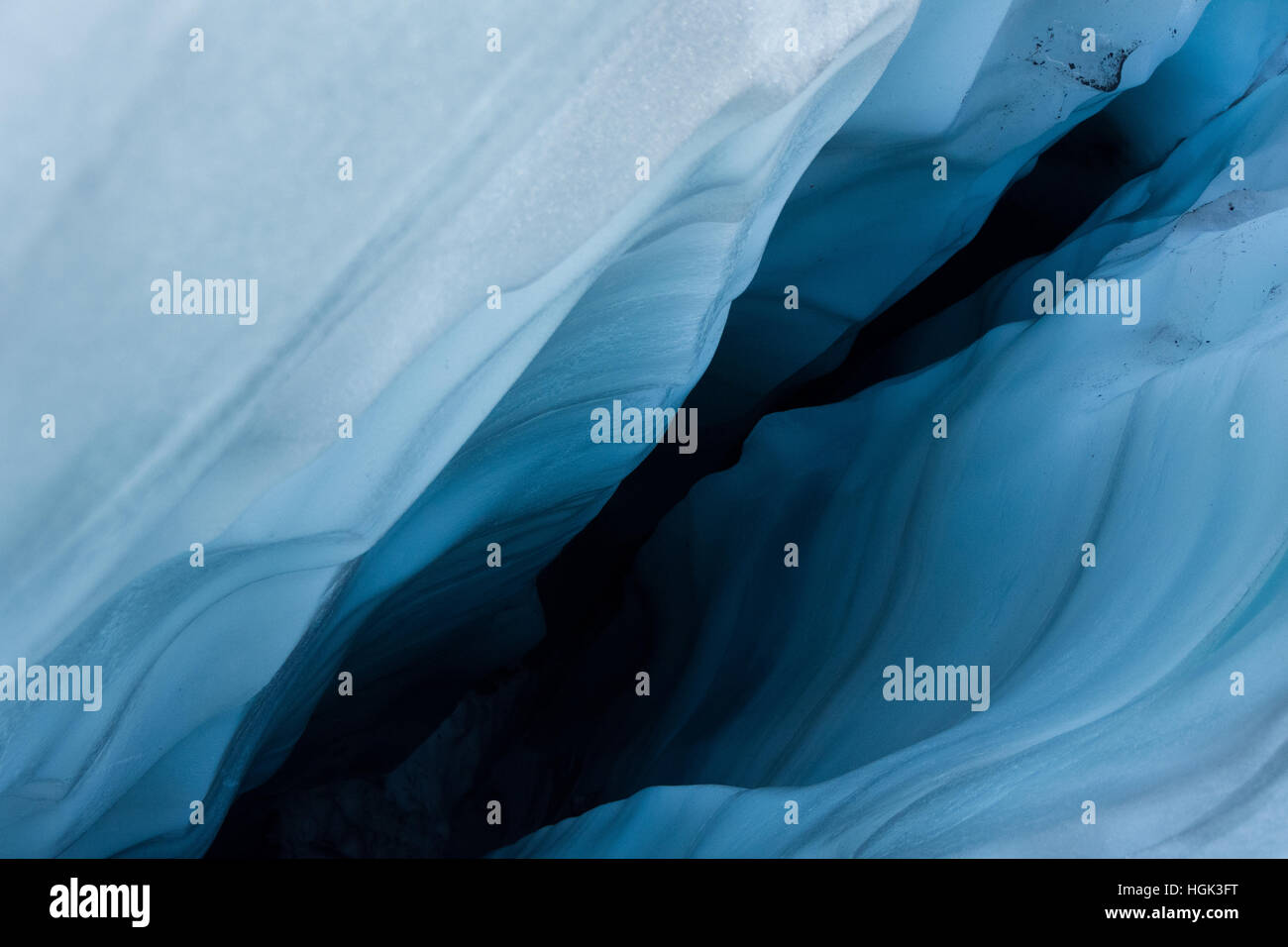 Glacier crevasse hi-res stock photography and images - Alamy