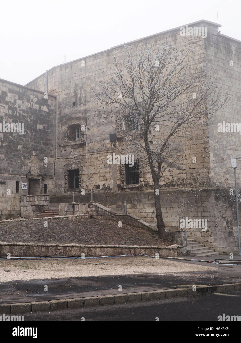 Bullet holes wall hi-res stock photography and images - Alamy