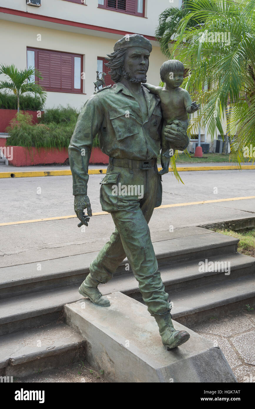 Che guevara statue hi-res stock photography and images - Alamy