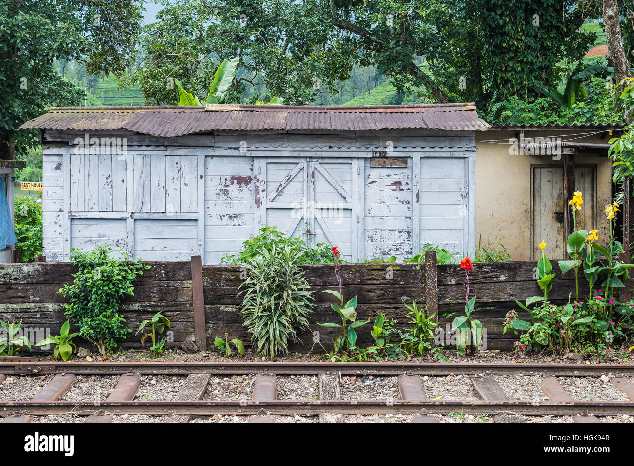 Old railway shed hi-res stock photography and images - Alamy