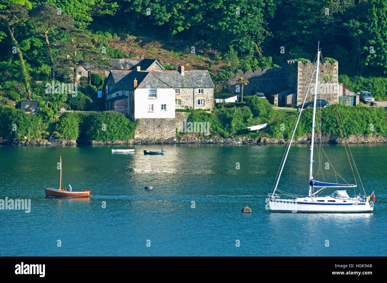 Sailing boat on river england hi-res stock photography and images - Alamy