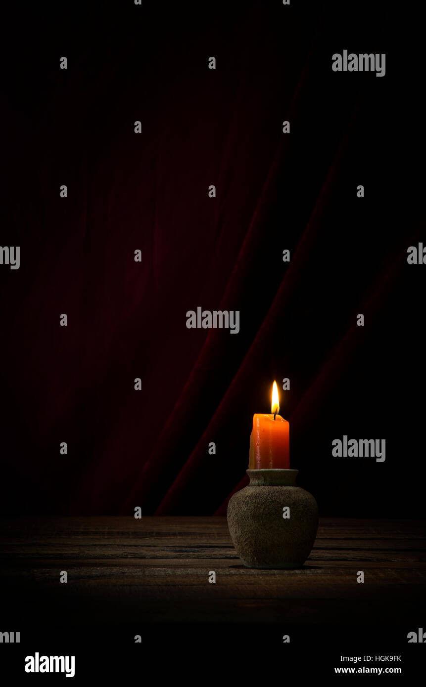 Candle light table hi-res stock photography and images - Alamy