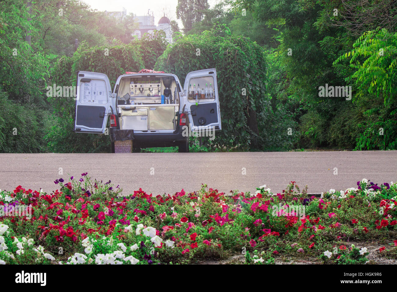 Truck garden hi-res stock photography and images - Alamy