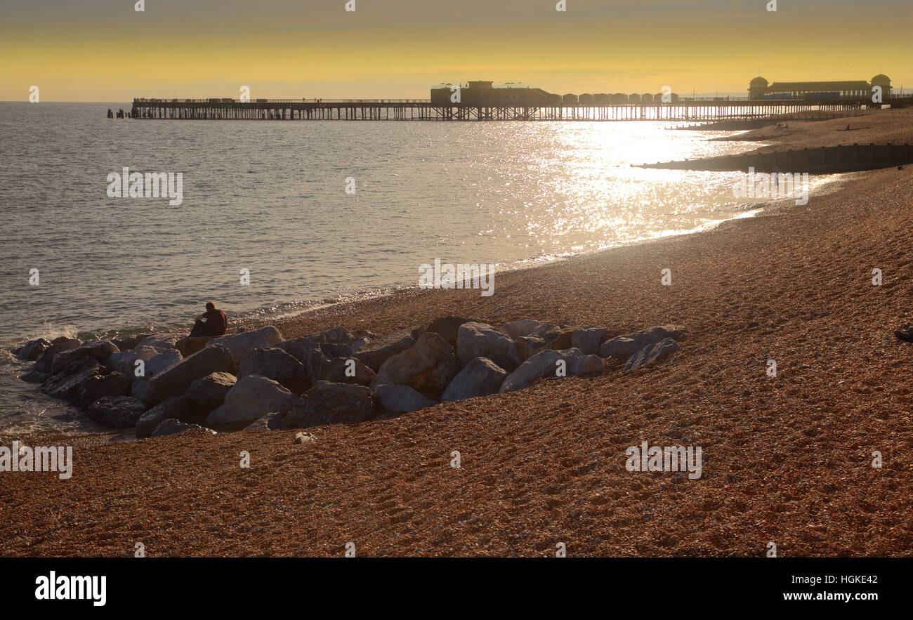 Hastings beach hi-res stock photography and images - Alamy