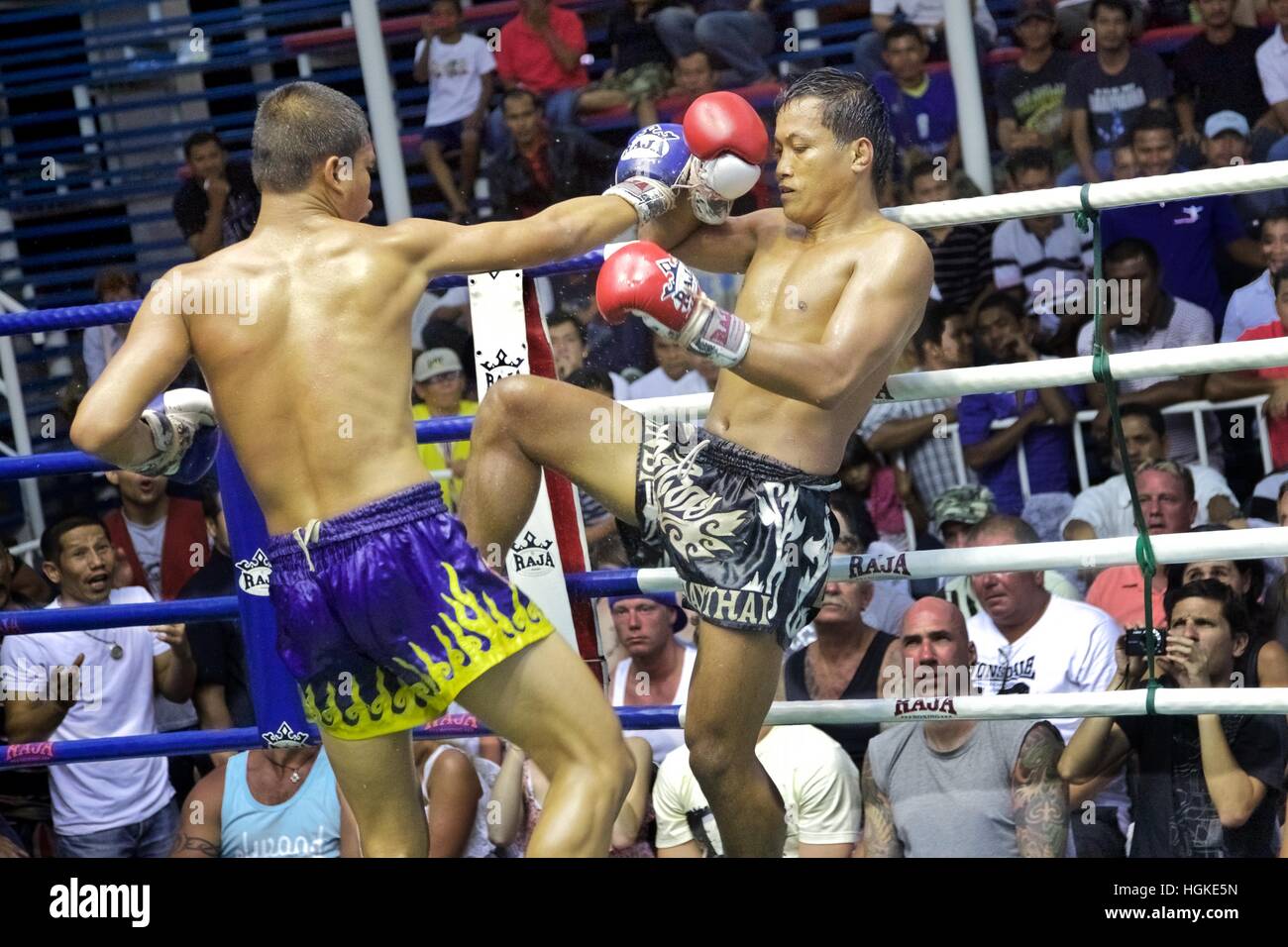 Kick boxing match hi-res stock photography and images - Alamy