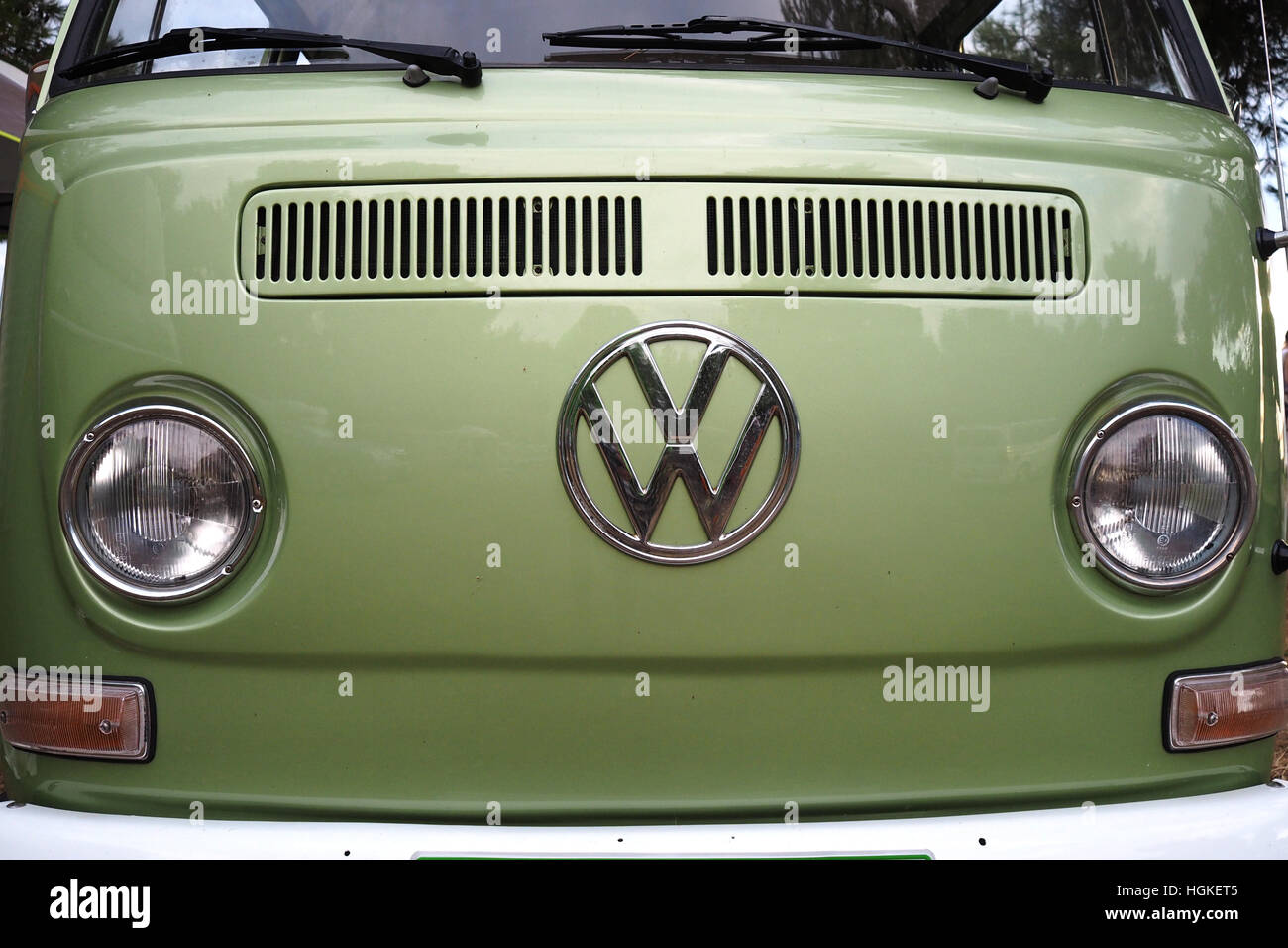 Old minivan hi-res stock photography and images - Alamy