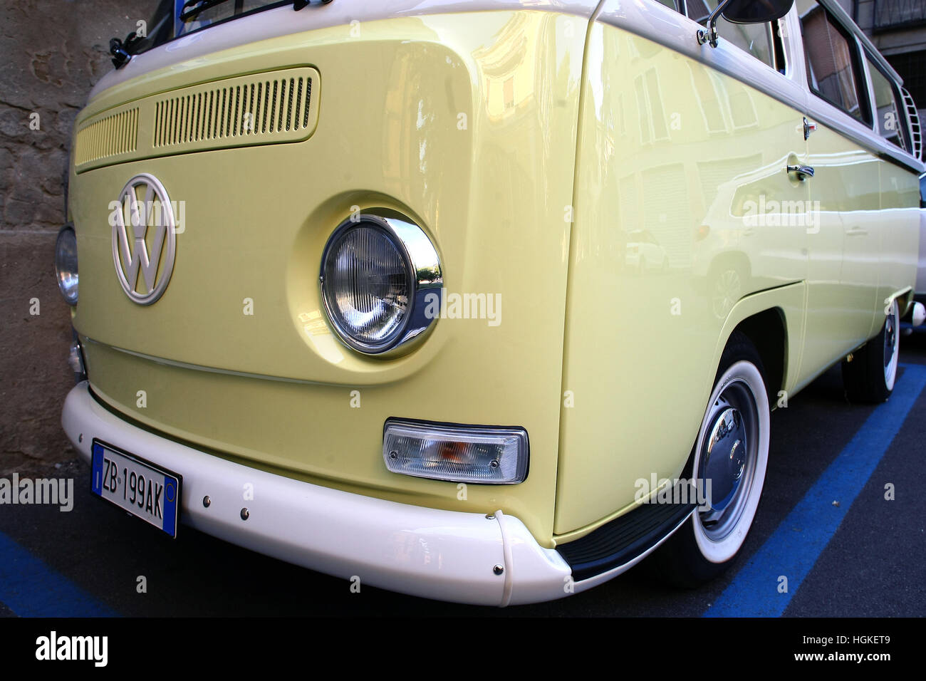 Volkswagen van hi-res stock photography and images - Alamy
