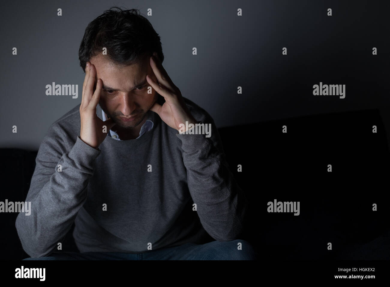 Man alone dark sad hi-res stock photography and images - Alamy