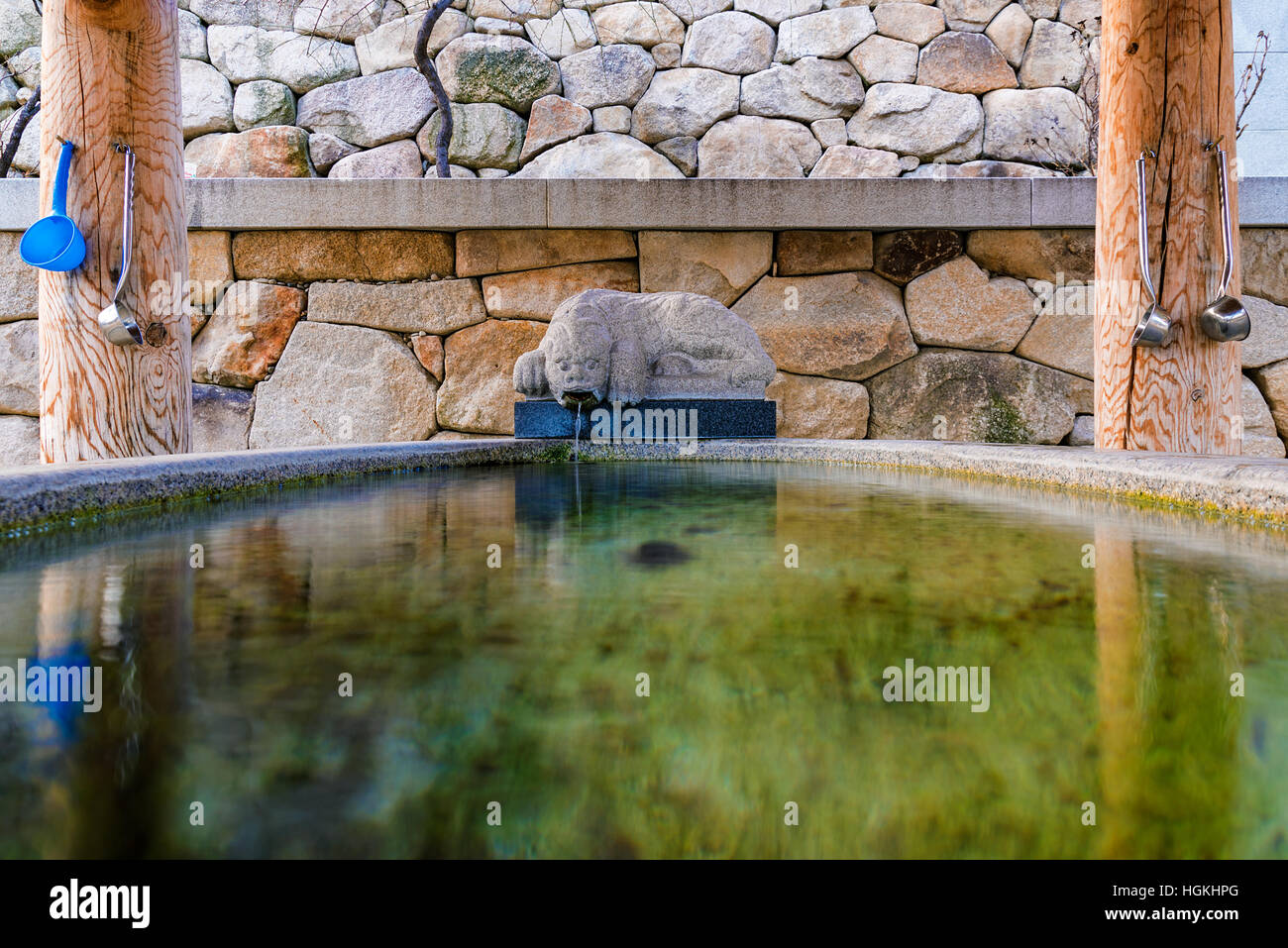 water well in a temple in Seoul Stock Photo - Alamy