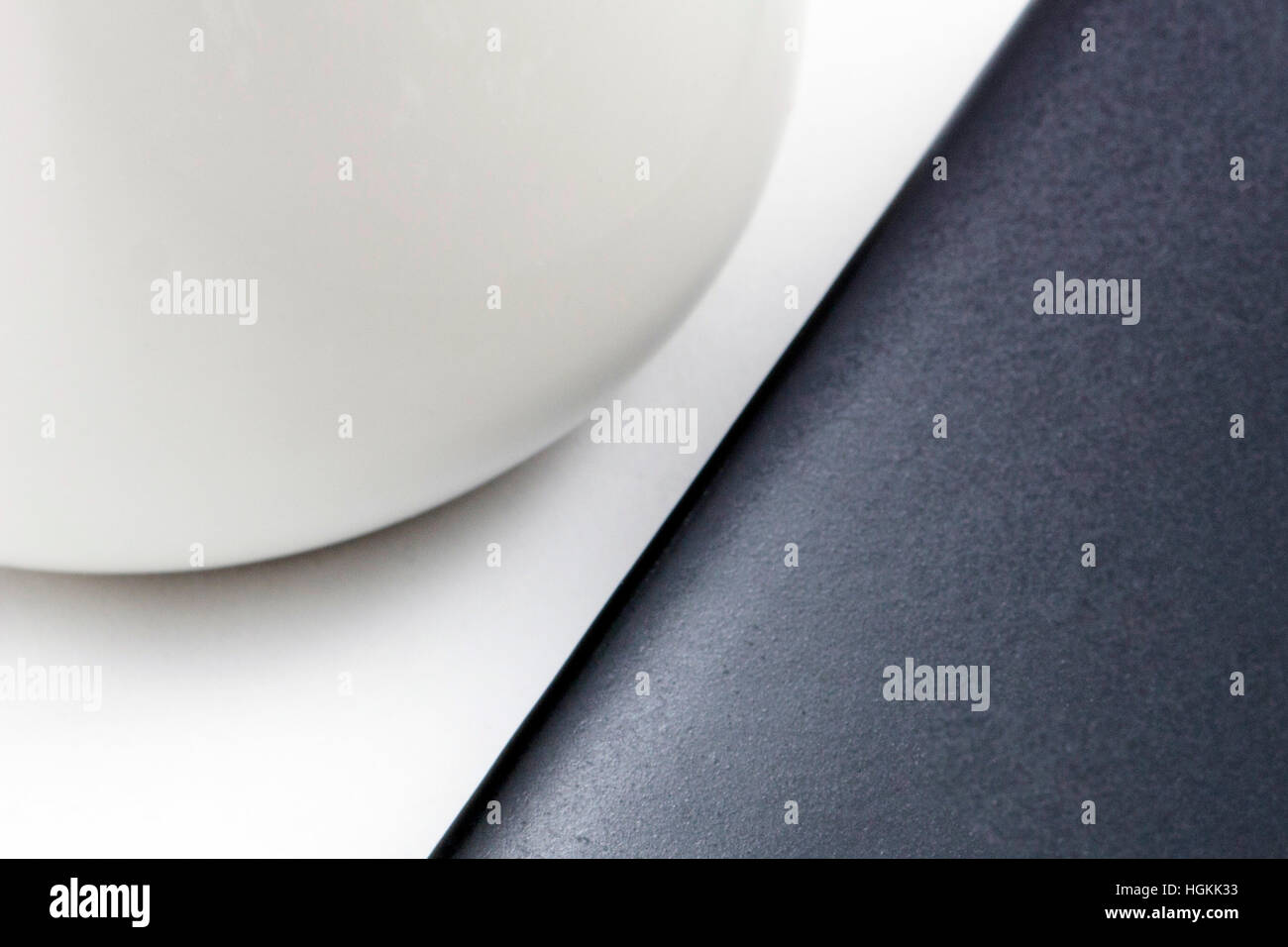 Geometric shapes art black and white hi-res stock photography and ...