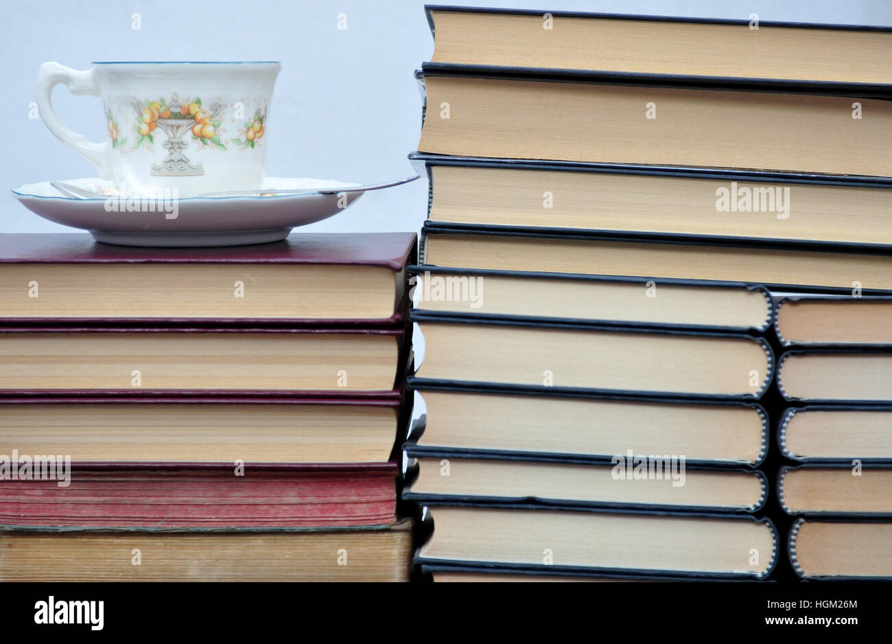 books and cups Stock Photo - Alamy