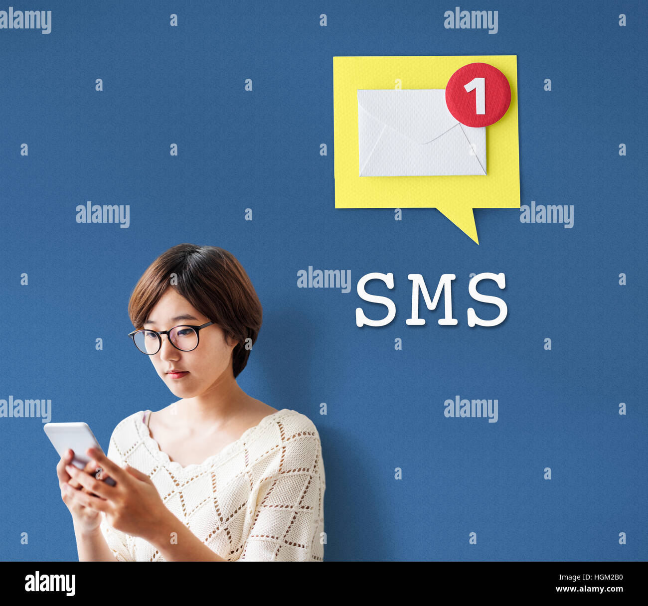 Sms icon in envelope hi-res stock photography and images - Alamy