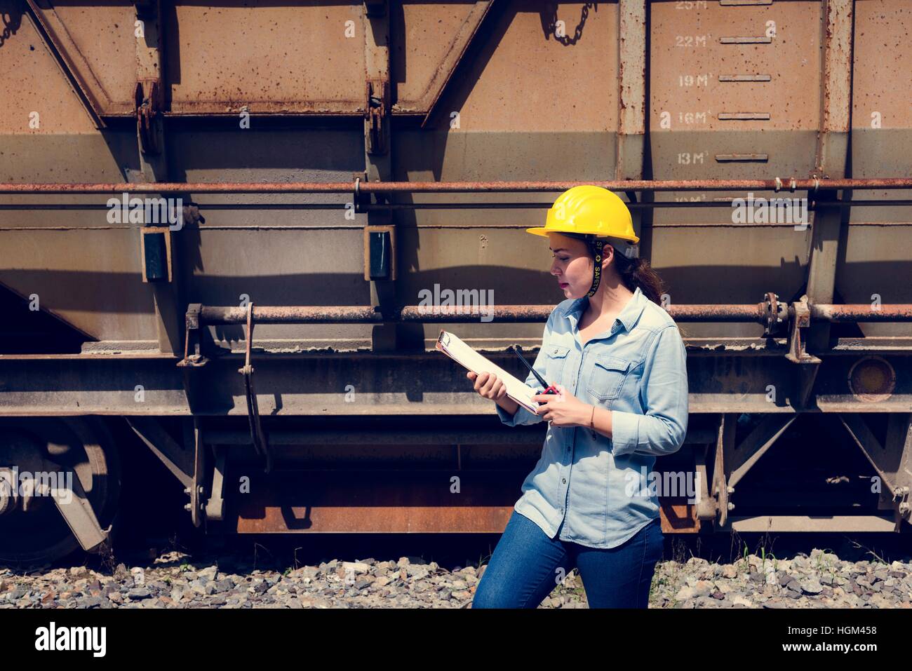 Woman survey clipboard hi-res stock photography and images - Alamy